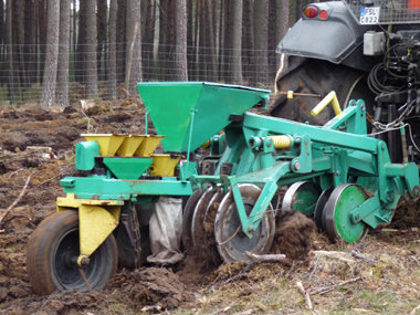 Machine à semer Sobanski proposée par l'école forestière virtuelle ...